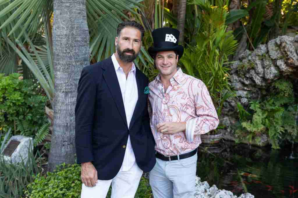 Gentlemen in Wonderland - Palmer PB